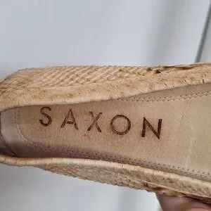 Saxon | Shoes | Saxon Tan Snakeskin Pattern Leather Loafers For Women ...
